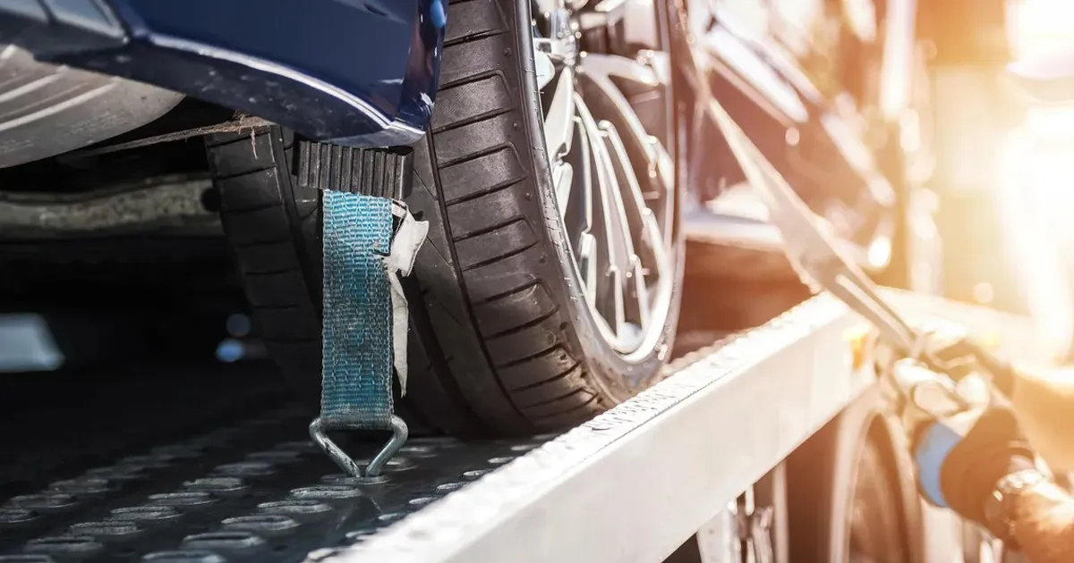 What Is Towing and Roadside Assistance Coverage? | InsuredBetter