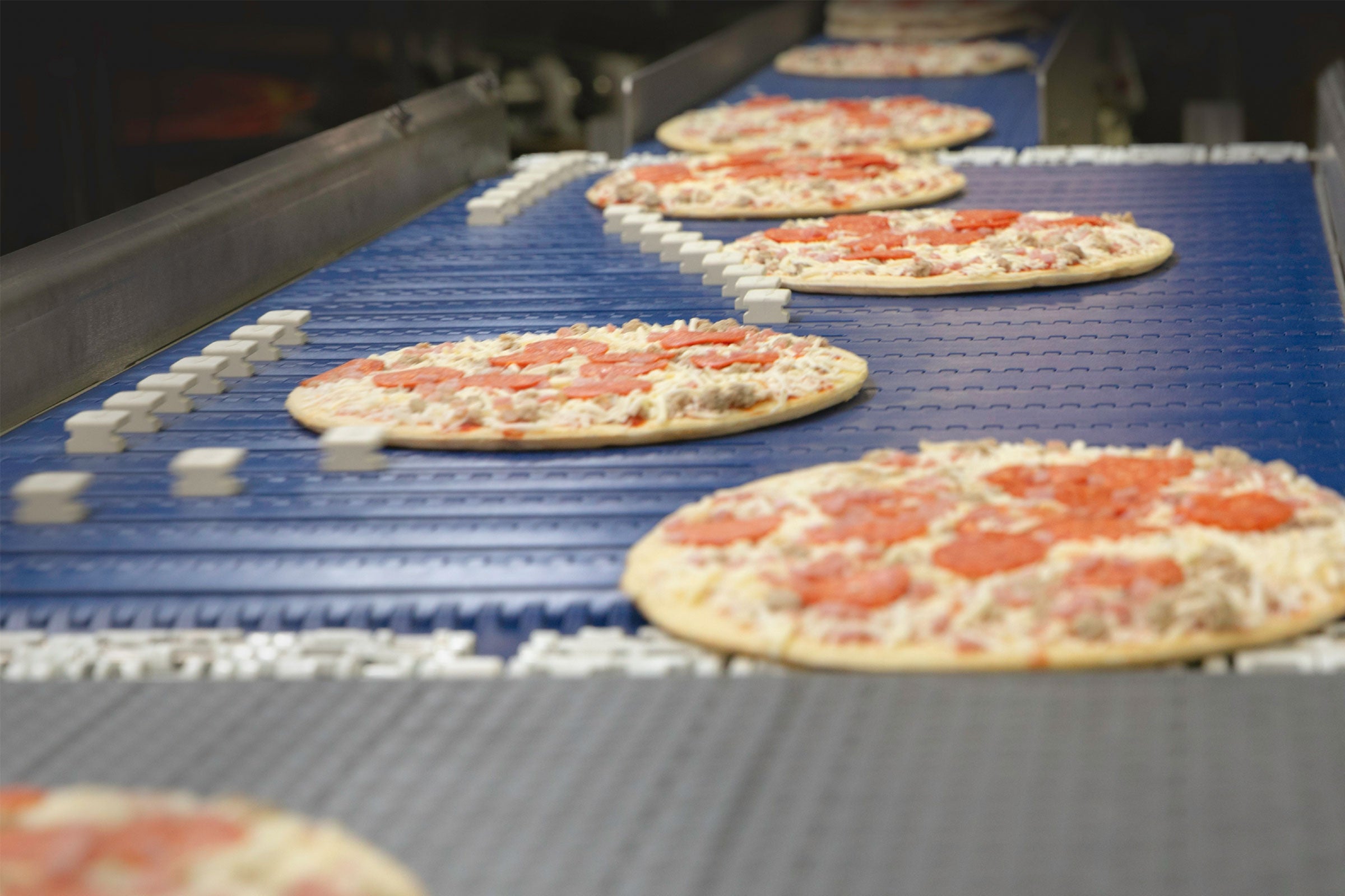 AIM hygienic-lane switching conveyors | Intralox