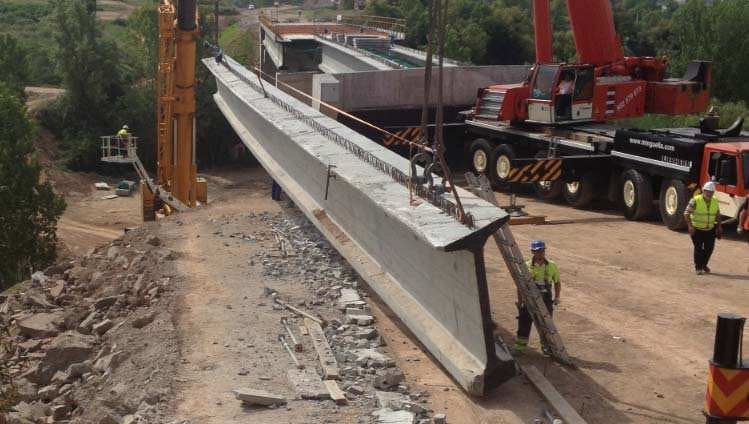 Failure of long prestressed precast concrete beams | IDEA StatiCa