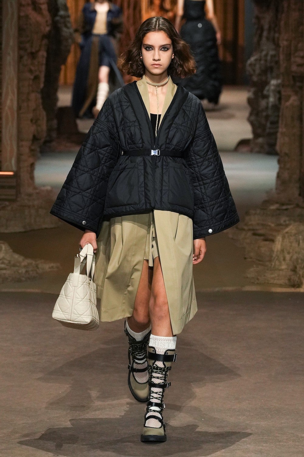 At Dior, 16th and 21st Century Influences Create a Whole New Look ...