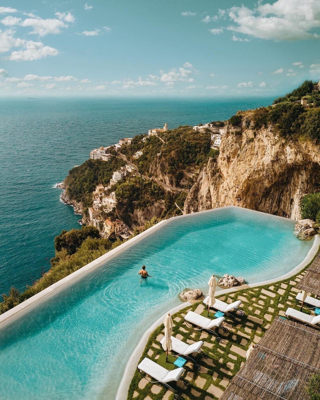 7 of the Most Incredible Infinity Pools Around the World | Savoir Flair