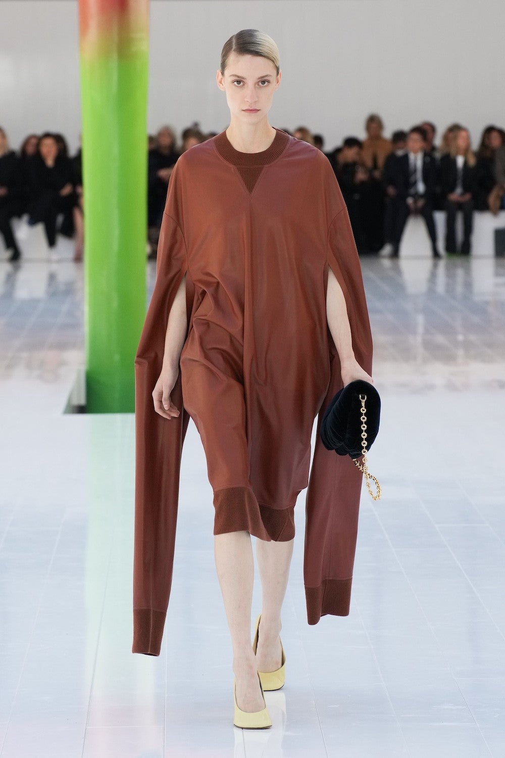 Loewe Distorts Reality for Spring/Summer 2023 | Savoir Flair
