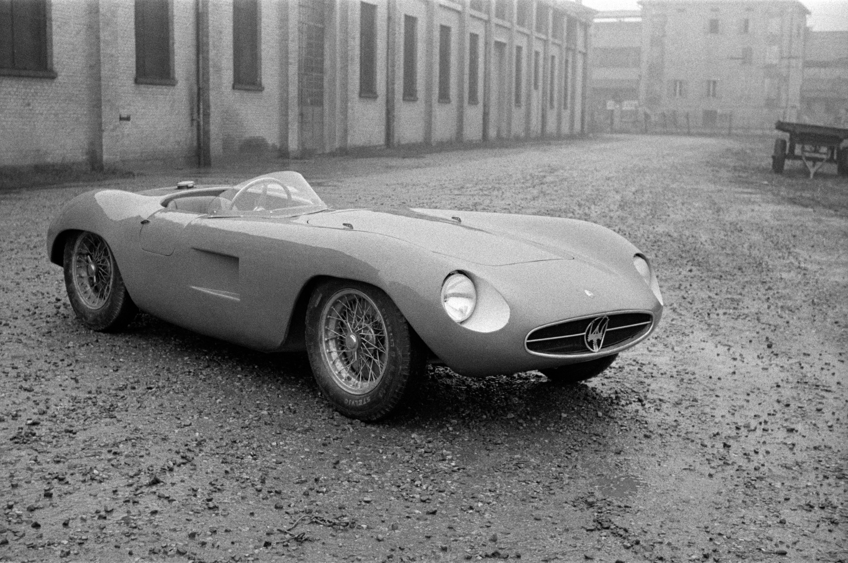 Maserati Donna: An Ode to a Racing Muse | Savoir Flair