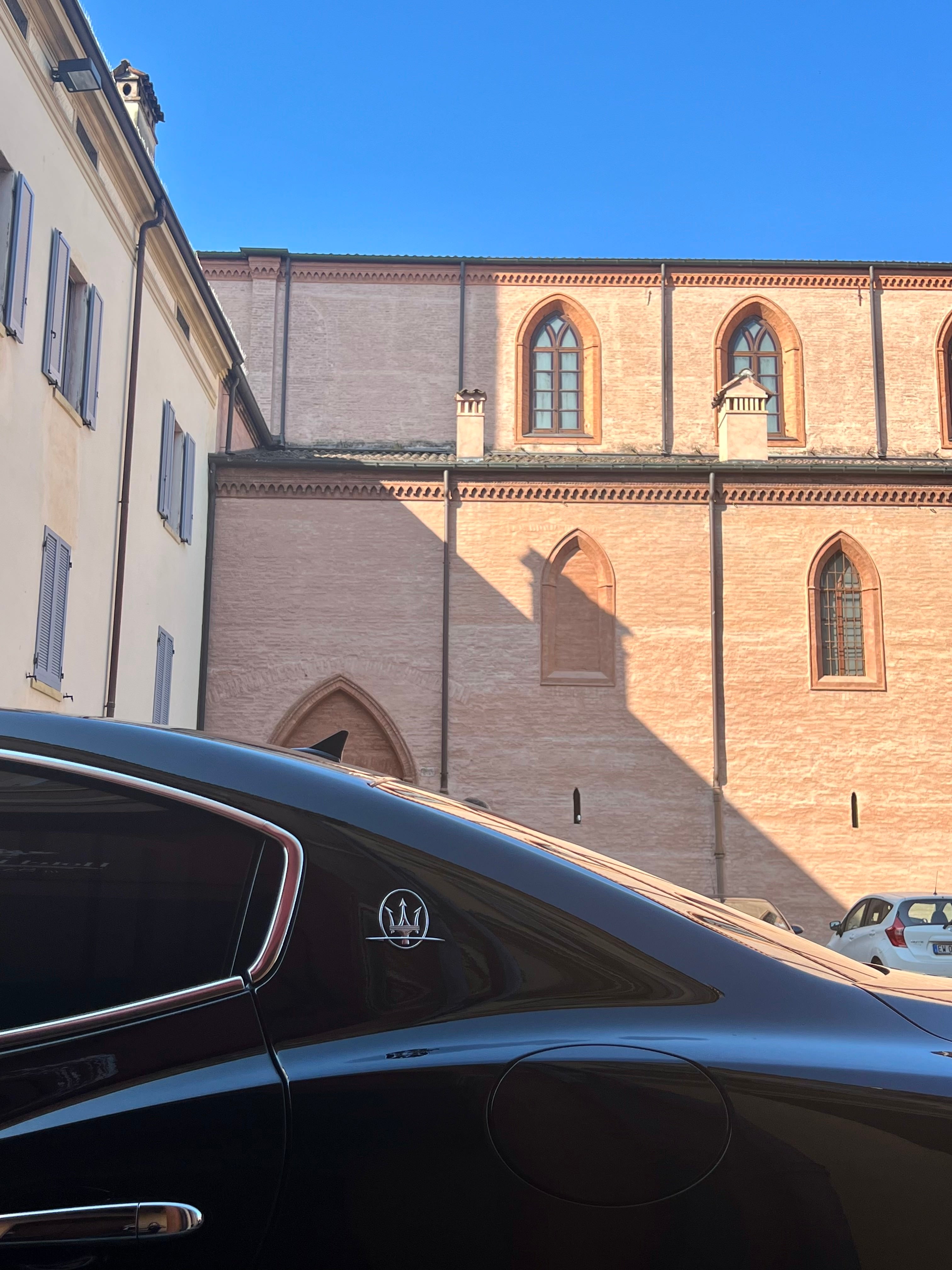 Maserati Donna: An Ode to a Racing Muse | Savoir Flair