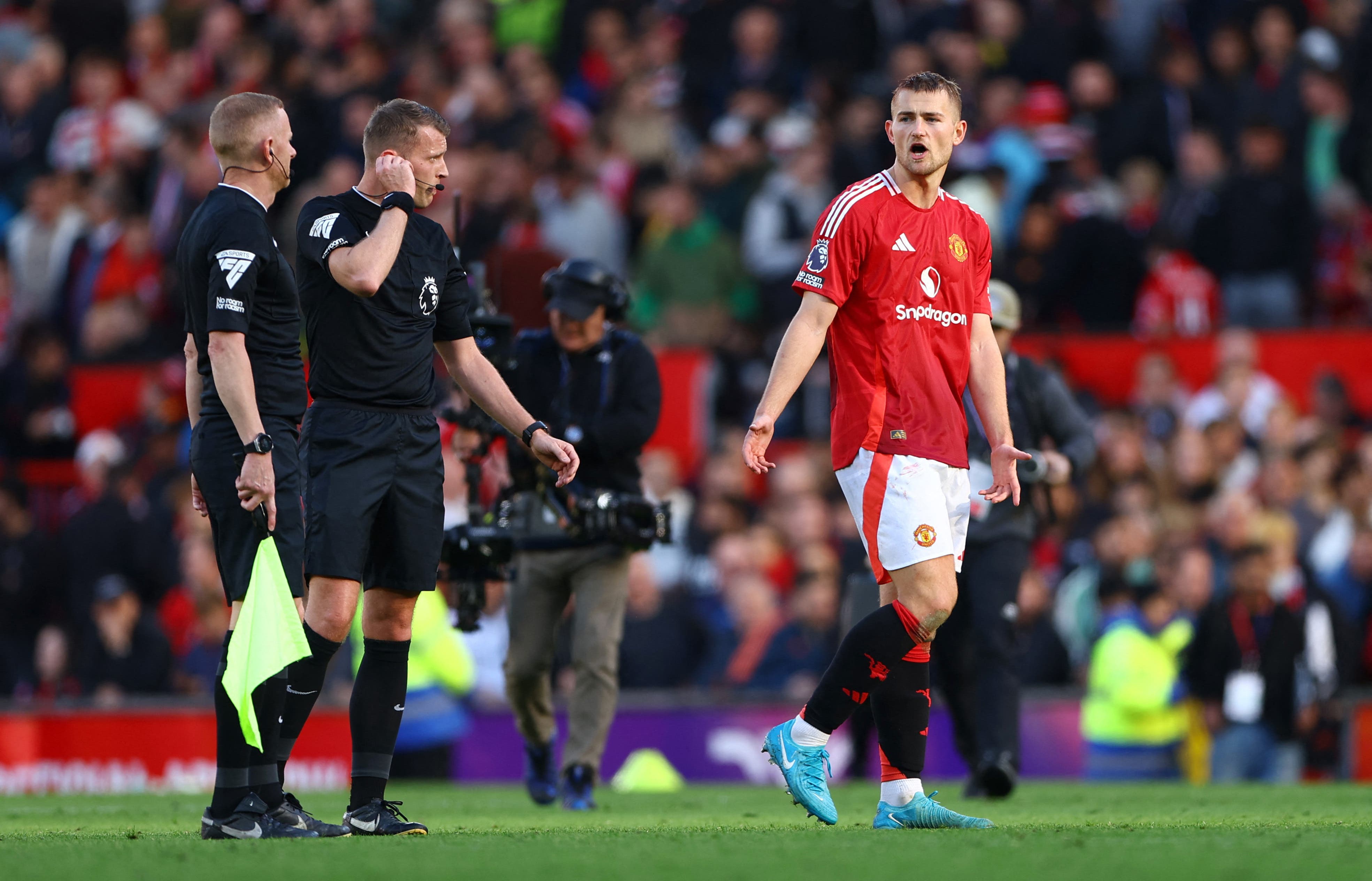 (PHOTOS) Matthijs De Ligt's Bloody Injury | beIN SPORTS