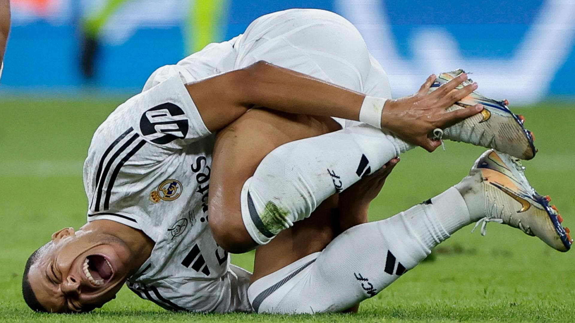 What Happened to Mbappé in El Clásico Against Barcelona? | beIN SPORTS