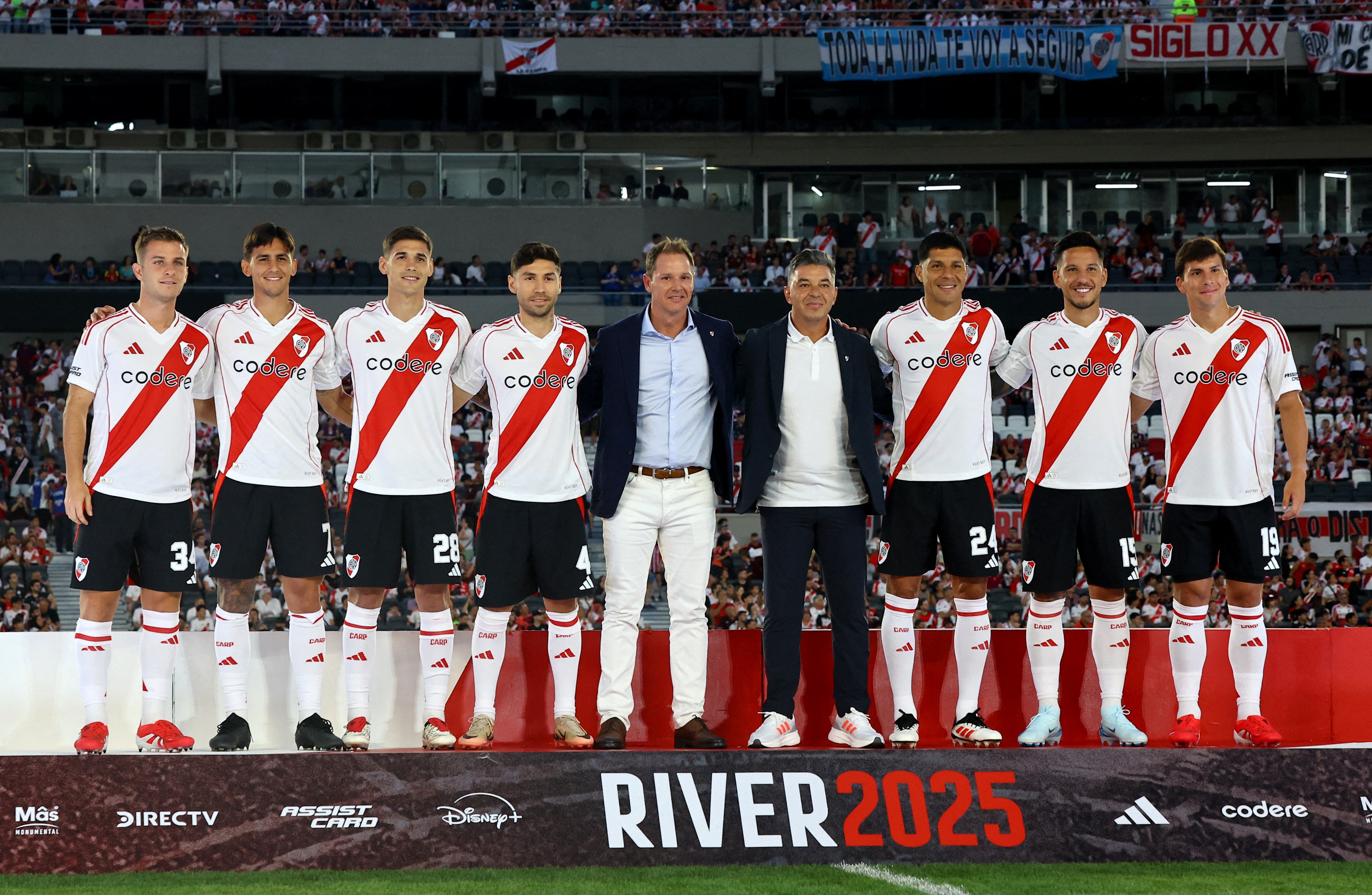 River Plate presents its squad with four World Cup champions | beIN SPORTS