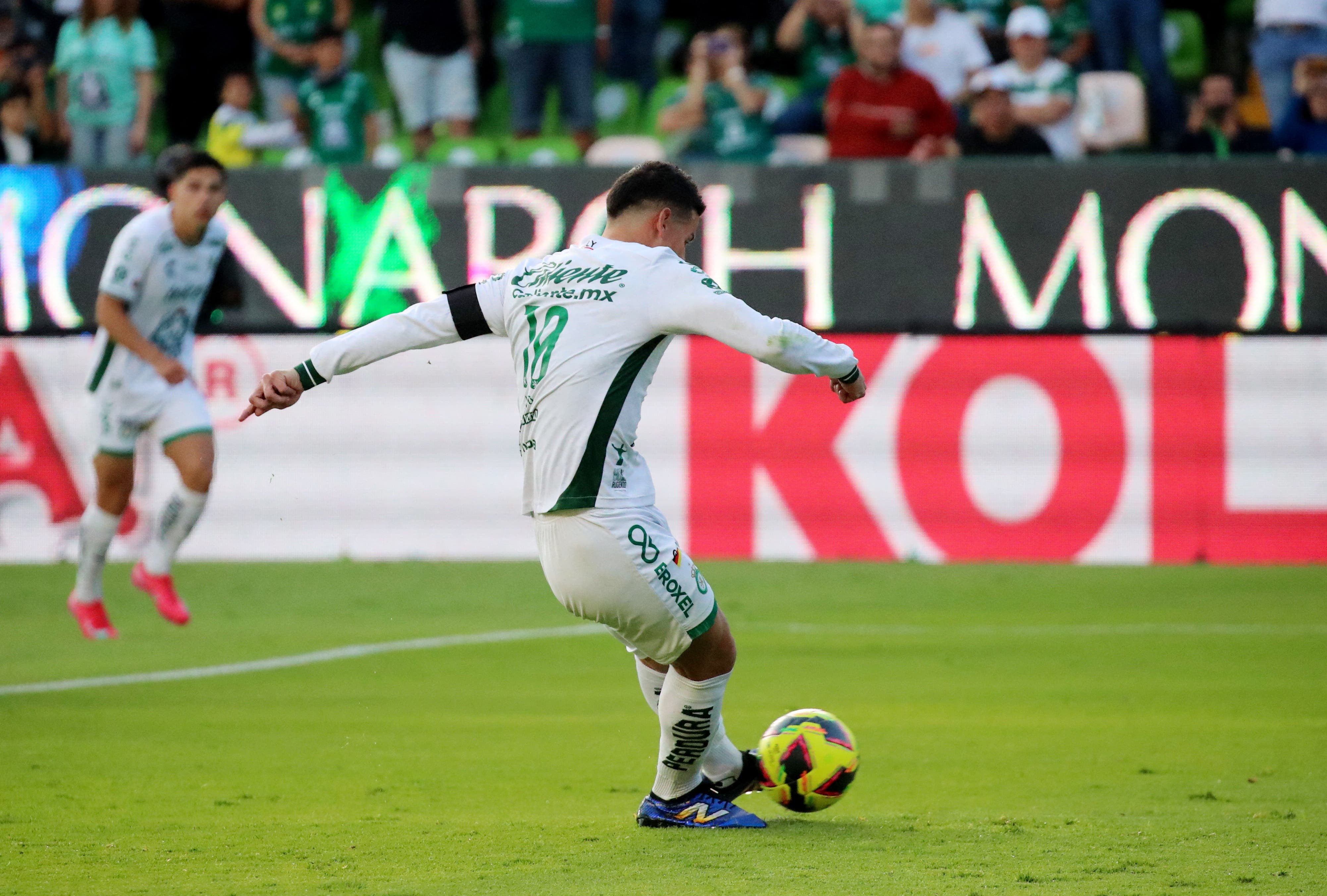 (VIDEO) James Scores His First Goal With Club León in Mexico | beIN SPORTS