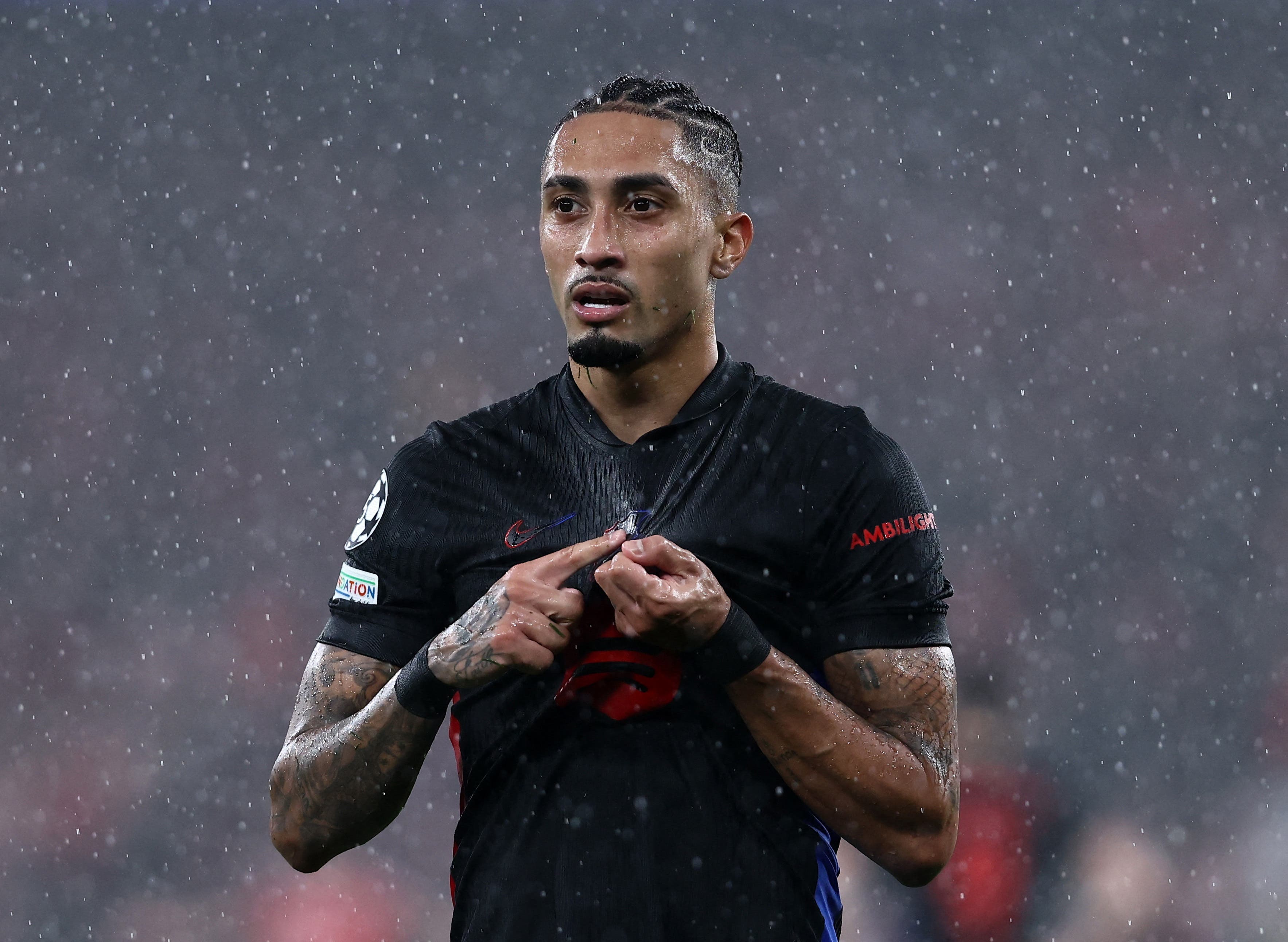 ¿Qué pasó con Raphinha tras el Benfica vs Barcelona? Intervino la policía | beIN SPORTS