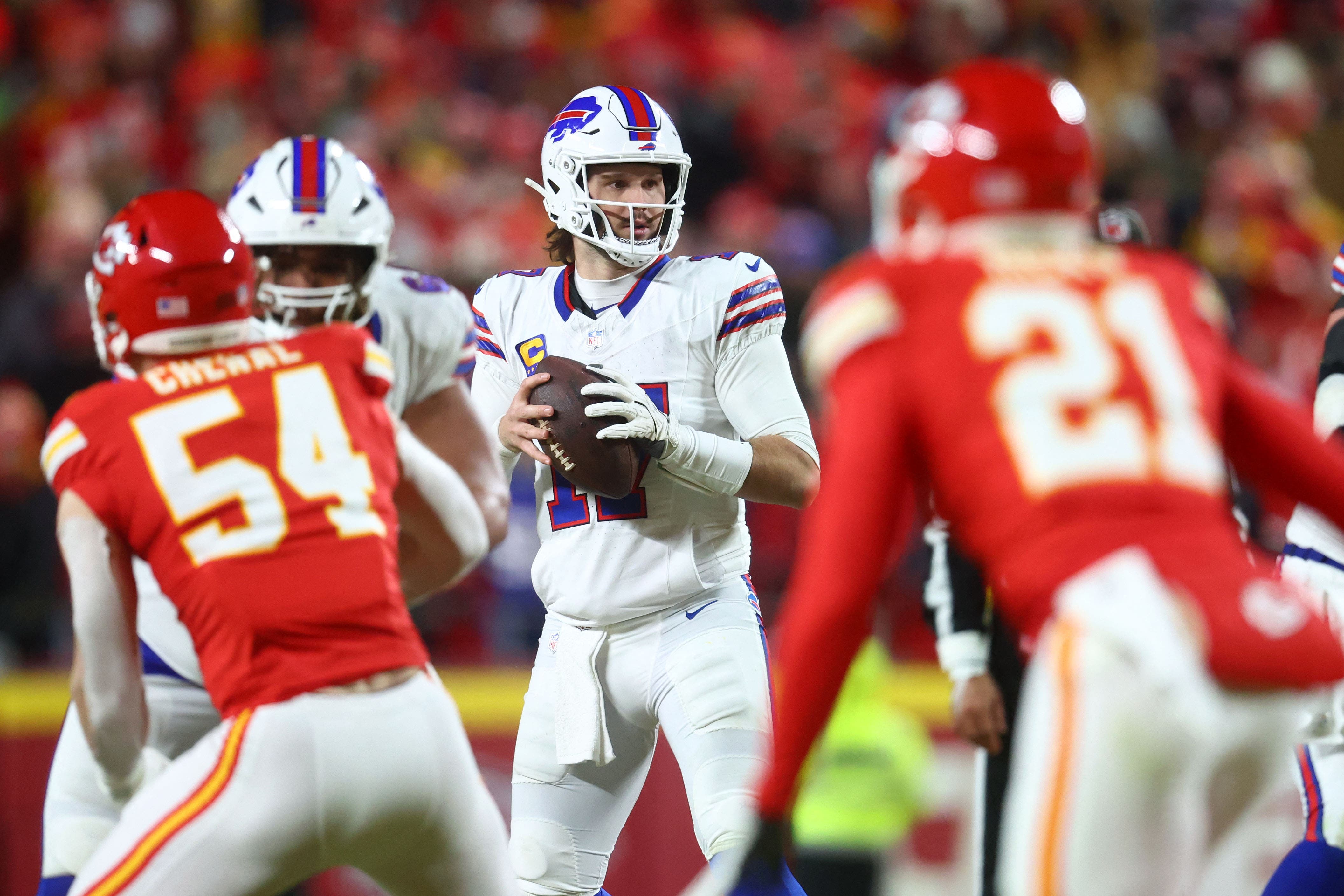 (VIDEO) Josh Allen Devastated After Another Defeat by Patrick Mahomes ...