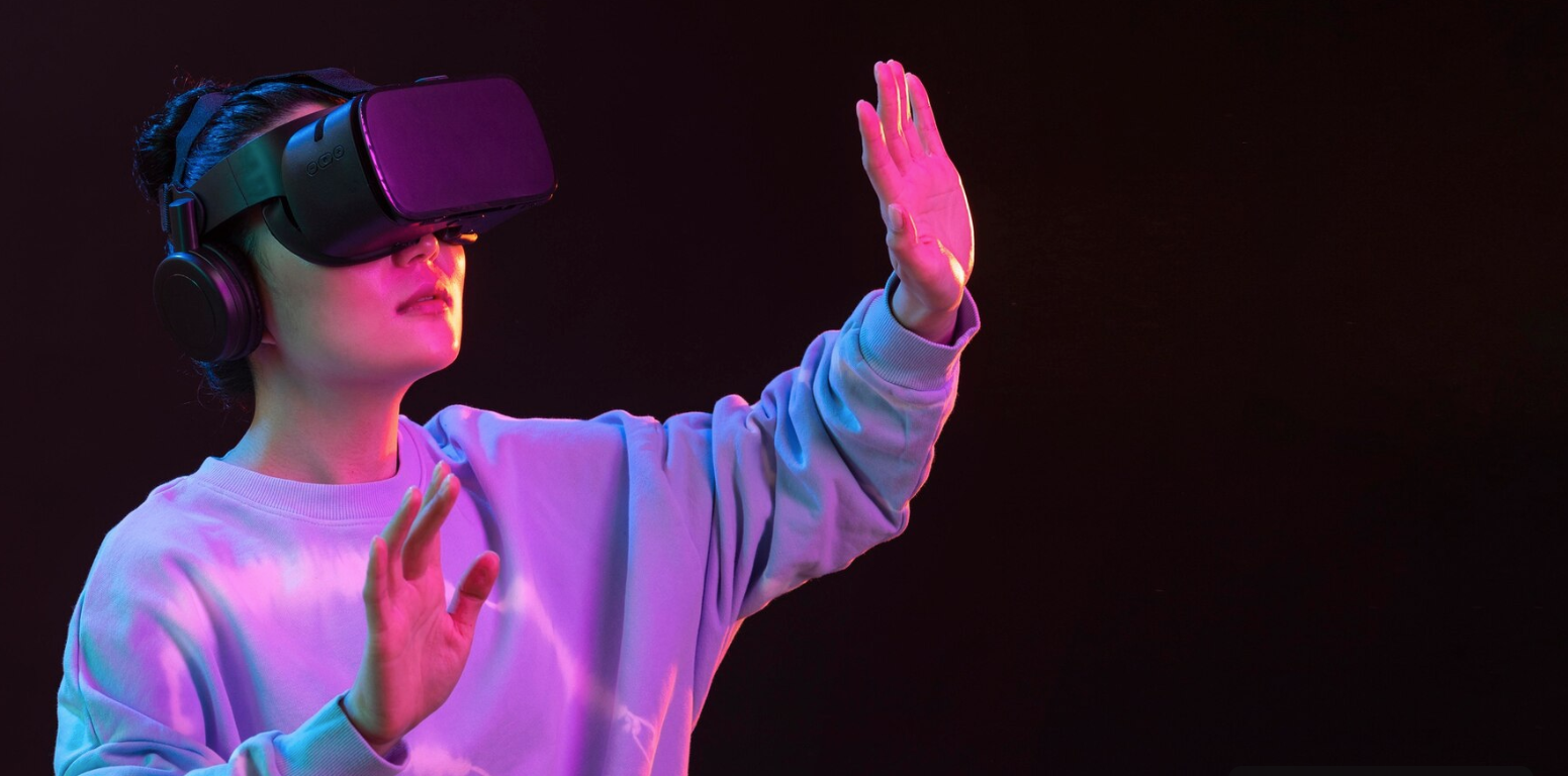 The Role of Augmented Reality (AR) and Virtual Reality (VR) in ...