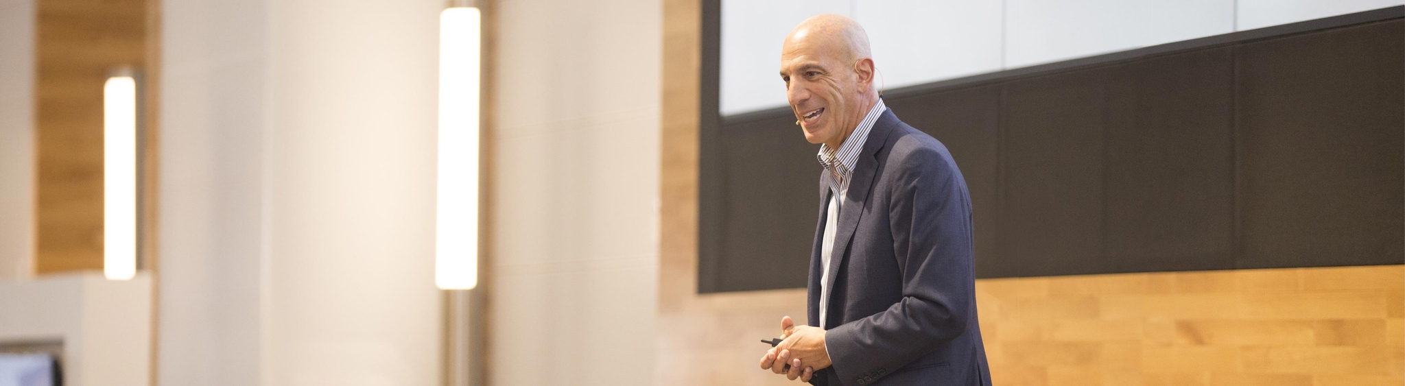 Our leaders | Edwards Lifesciences