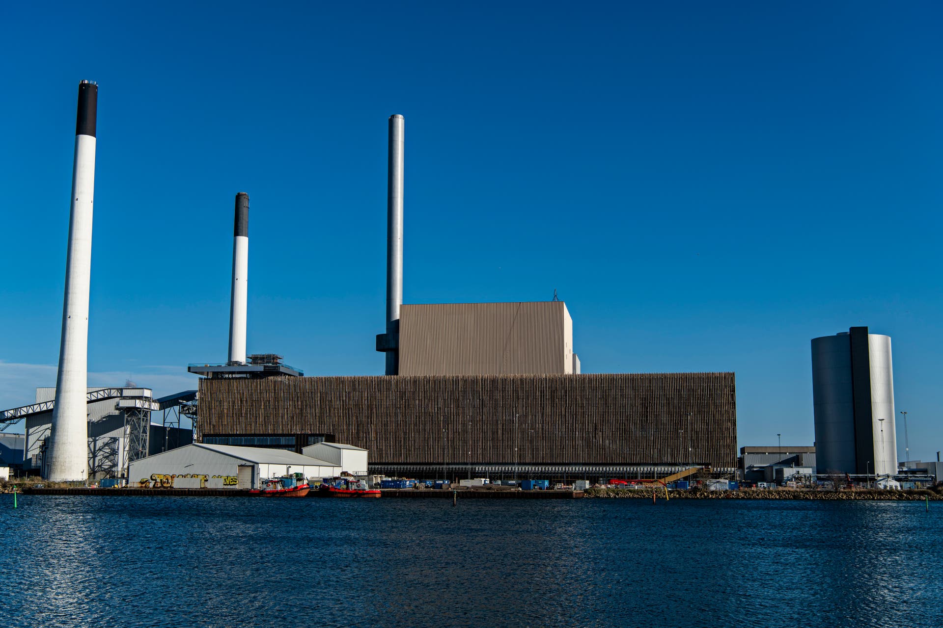 Elimini and HOFOR Sign Strategic Agreements
