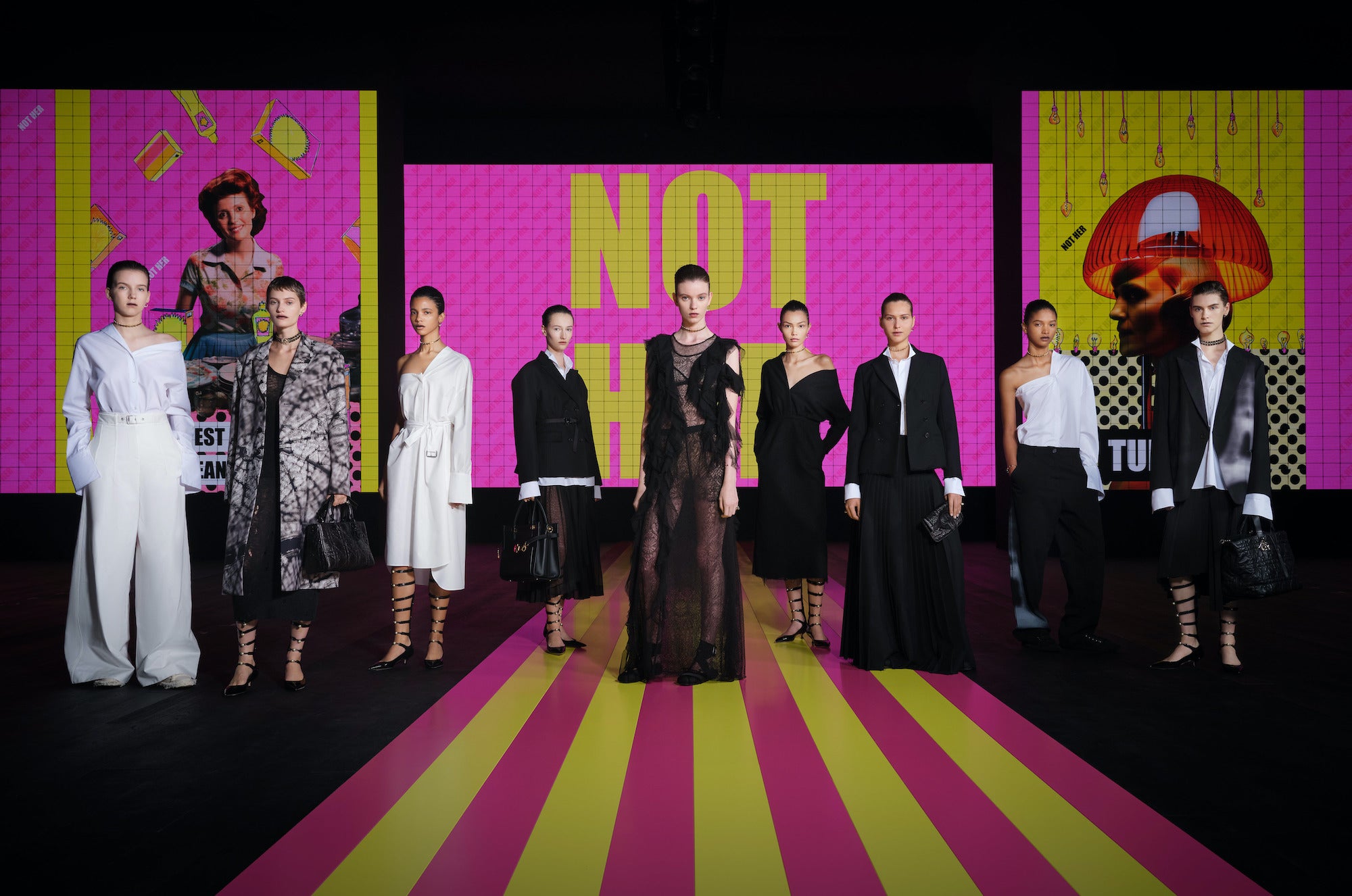 Abstraktní a antistereotypní: Maria Grazia Chiuri představila svou vizi ...