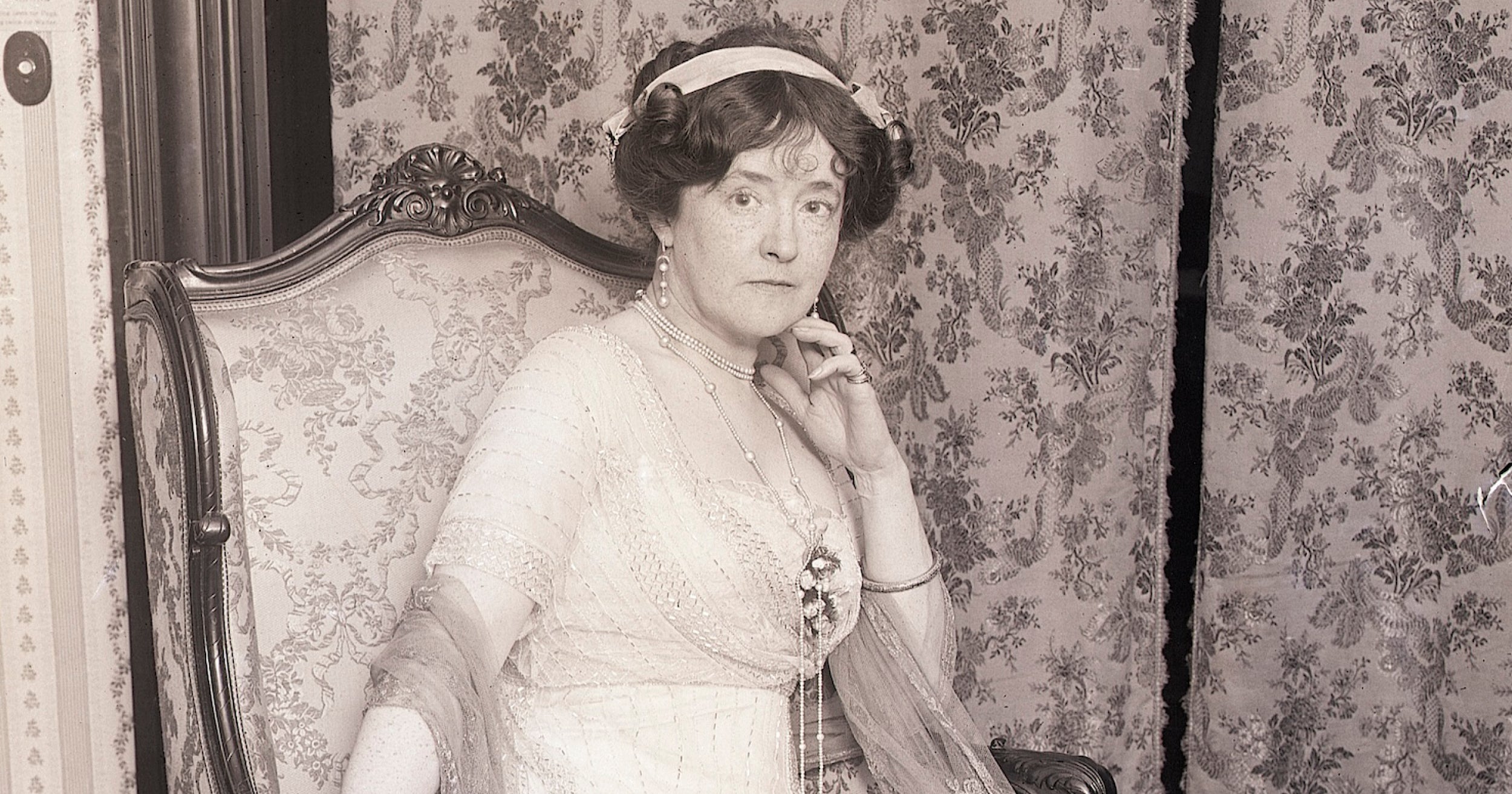 Lucy Duff–Gordon: Přežila zkázu Titaniku a vymyslela kalhotky | Vogue CS