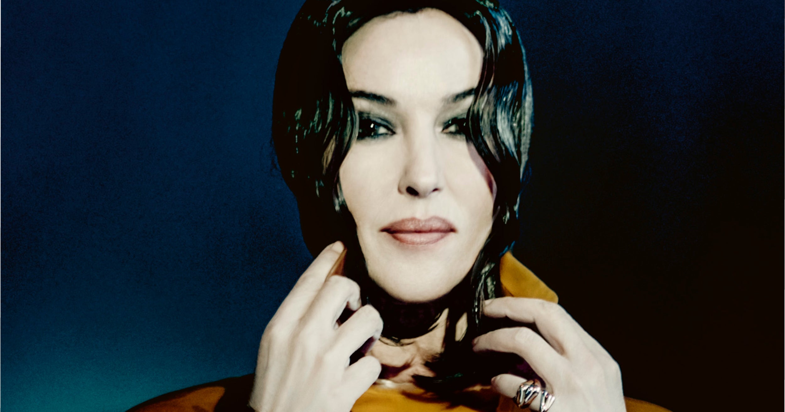La divina: Monica Bellucci exkluzivně pro Vogue CS | Vogue CS