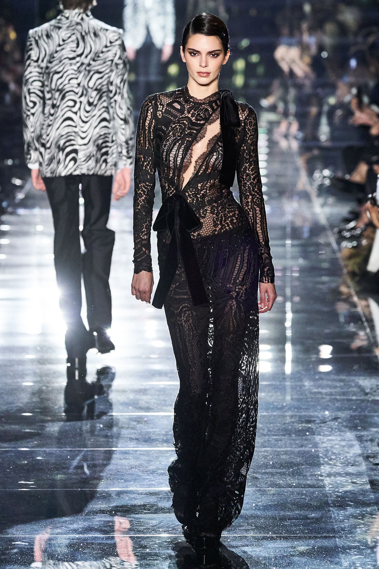 Tom Ford AW2020 | Předoscarová hvězdná show Toma Forda | Vogue CS