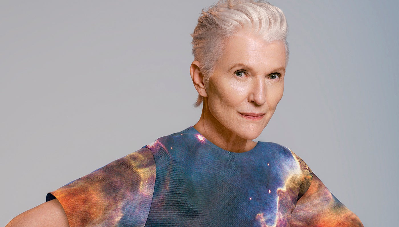 Maye Musk o péči o šedivé vlasy a pleť po sedmdesátce | Vogue CS