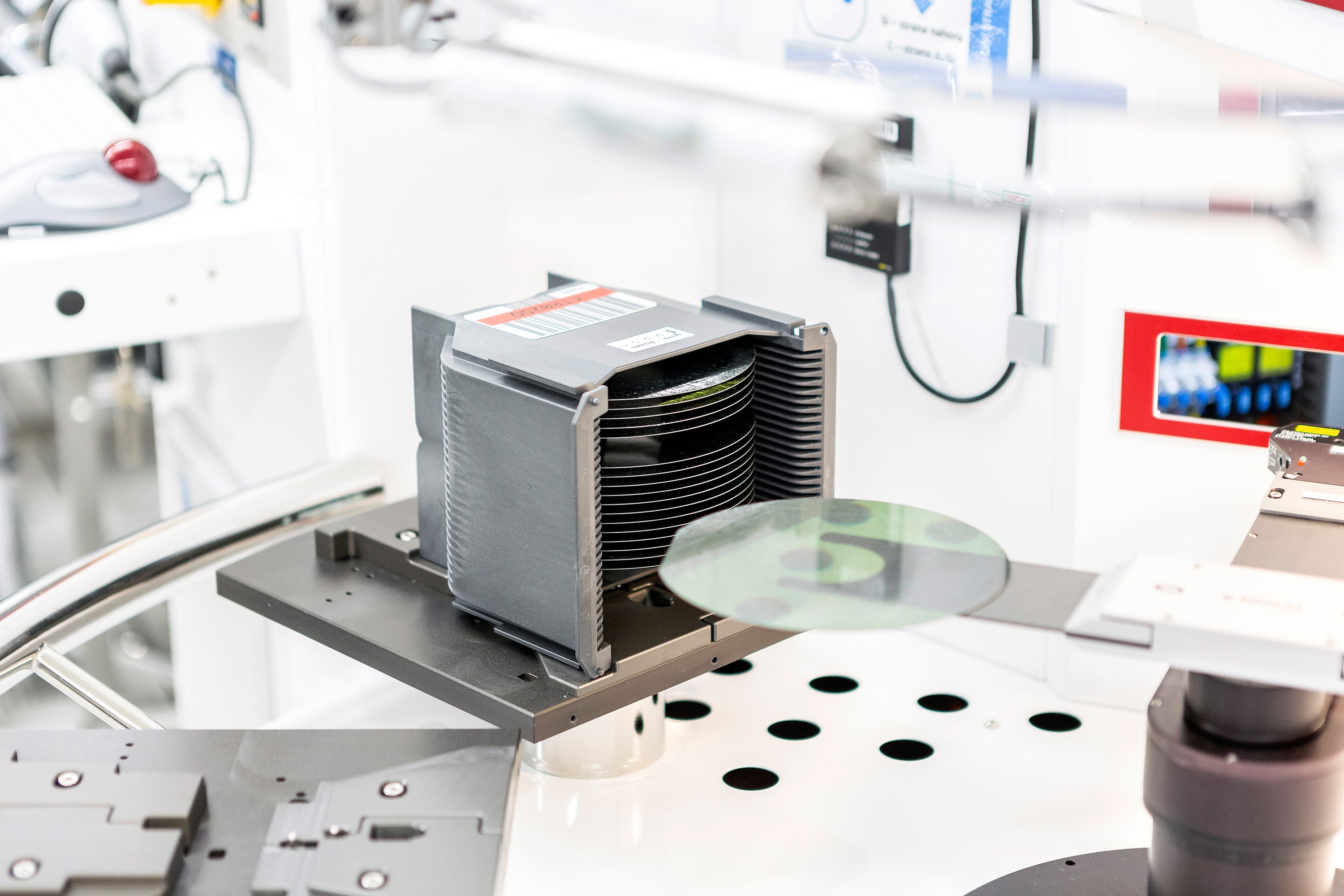 onsemi Selects the Czech Republic to Establish End-to-End Silicon ... onsemi Selects the Czech Republic to Establish End-to-End Silicon ...
