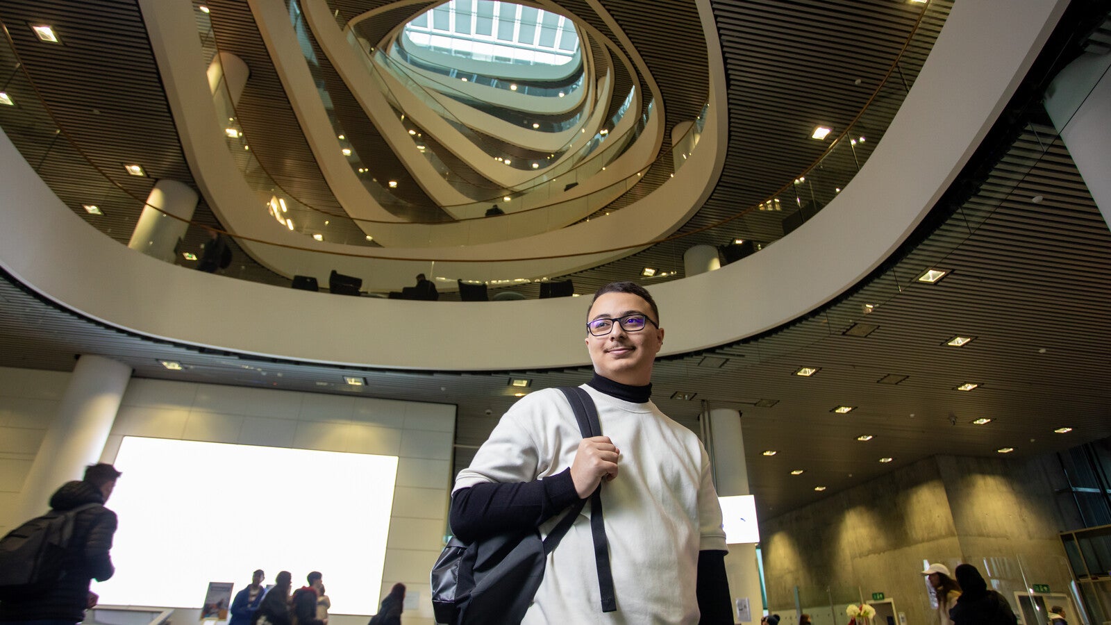 Undergraduate and postgraduate entry requirements | University of ...