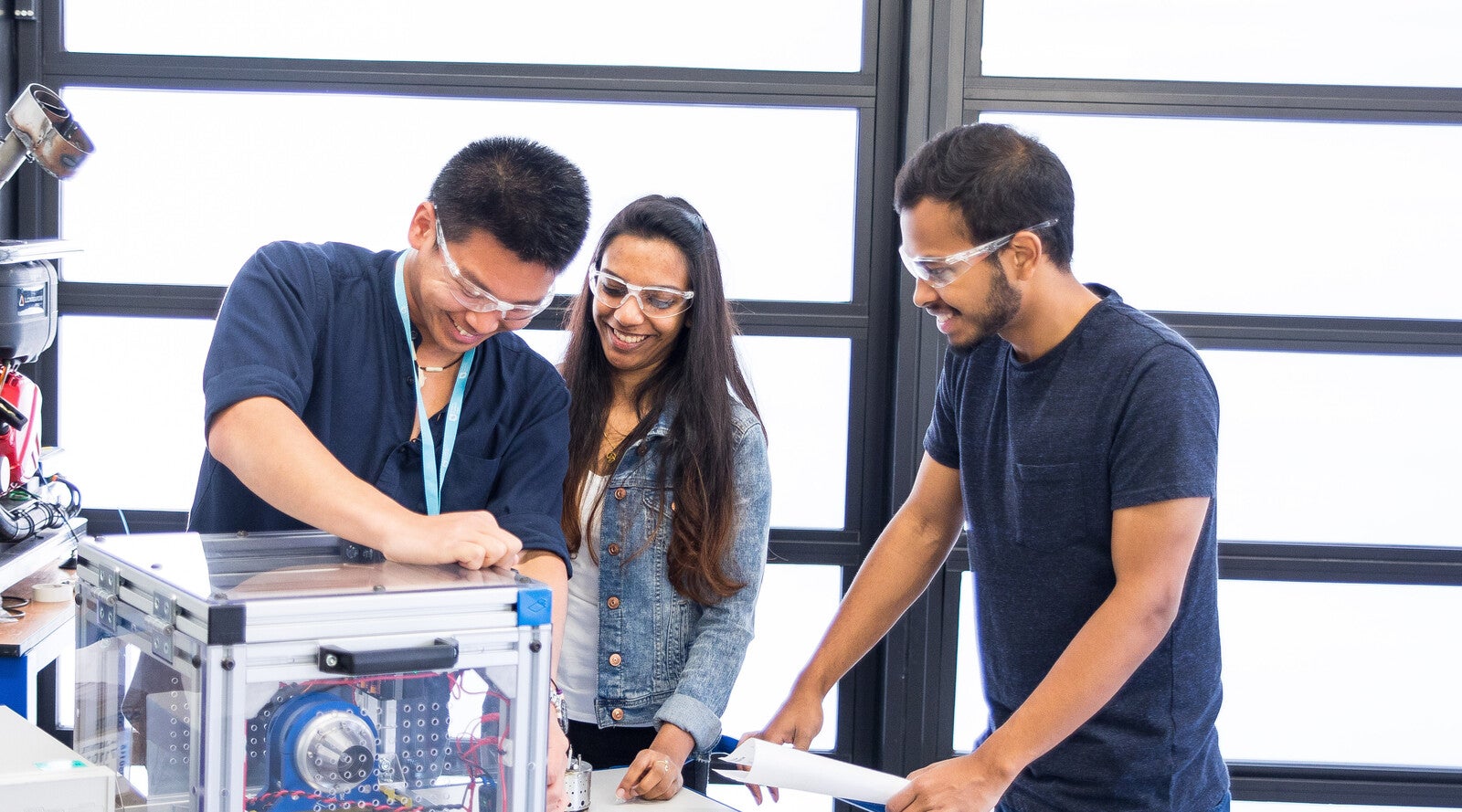 What is the difference between electrical and electronic engineering?