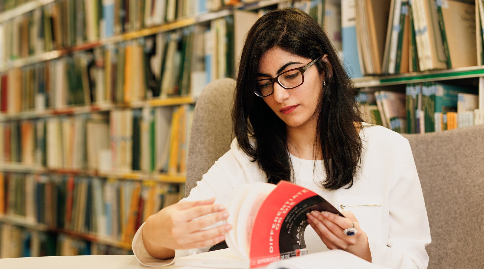 Why study pharmacy? | Kingston University International Study Centre