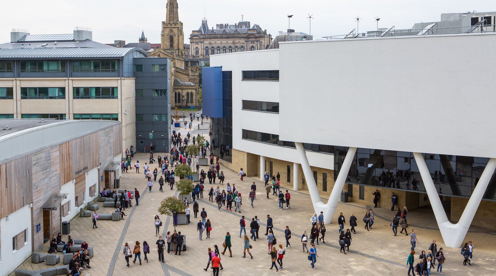 Study in the UK | University of Huddersfield ISC