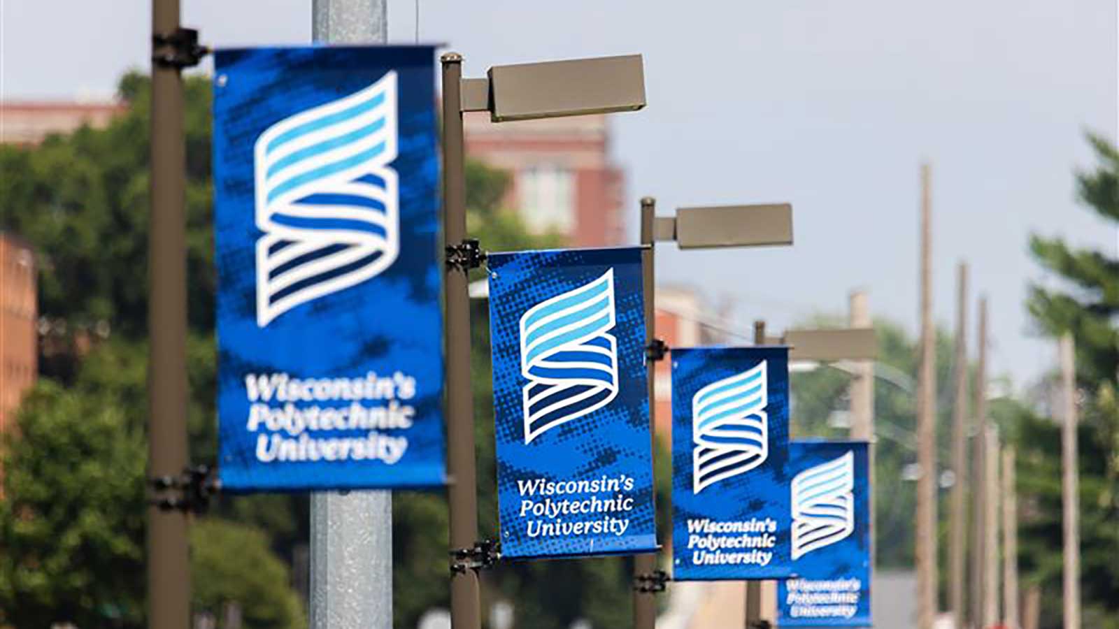 University of Wisconsin-Stout and Study Group sign partnership