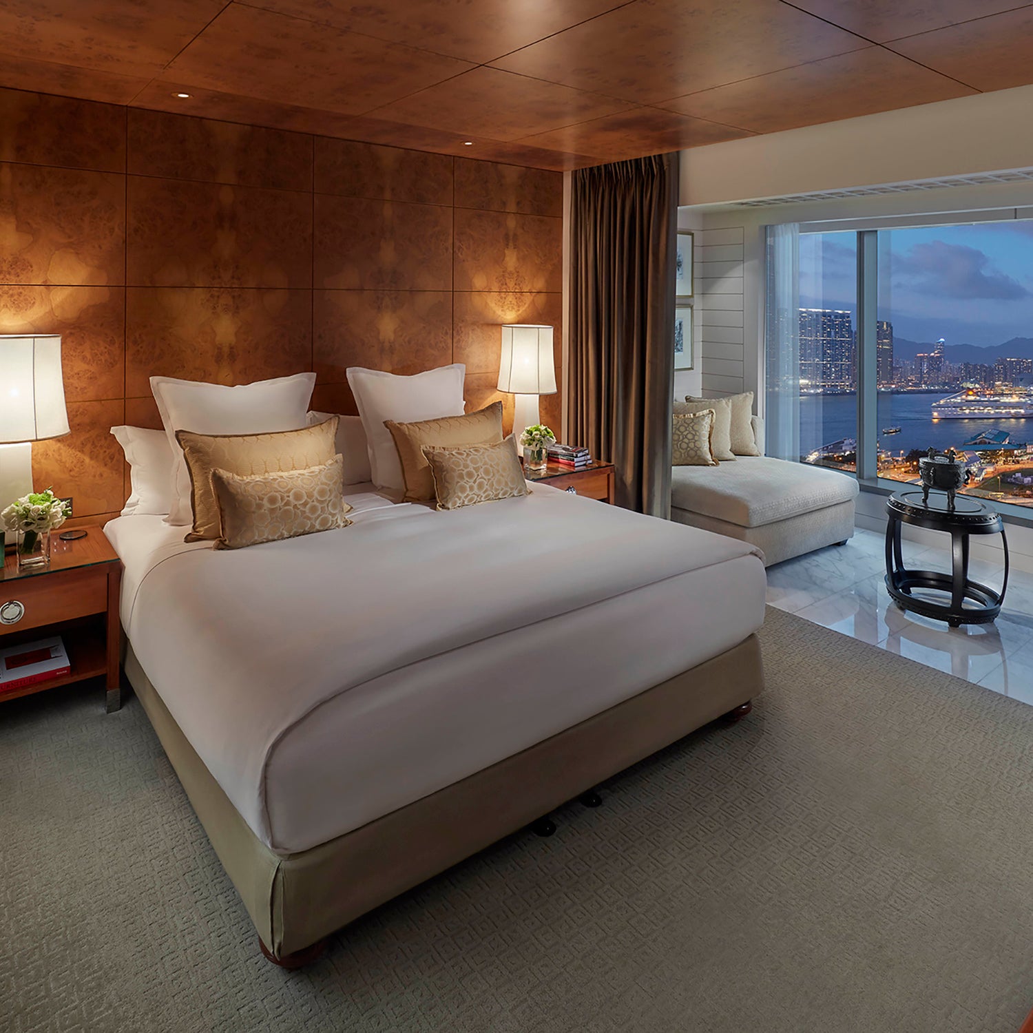 Enjoy Privileges from Mandarin Oriental, The Landmark Hong Kong and ...
