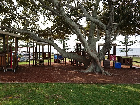 Moffat Beach Park