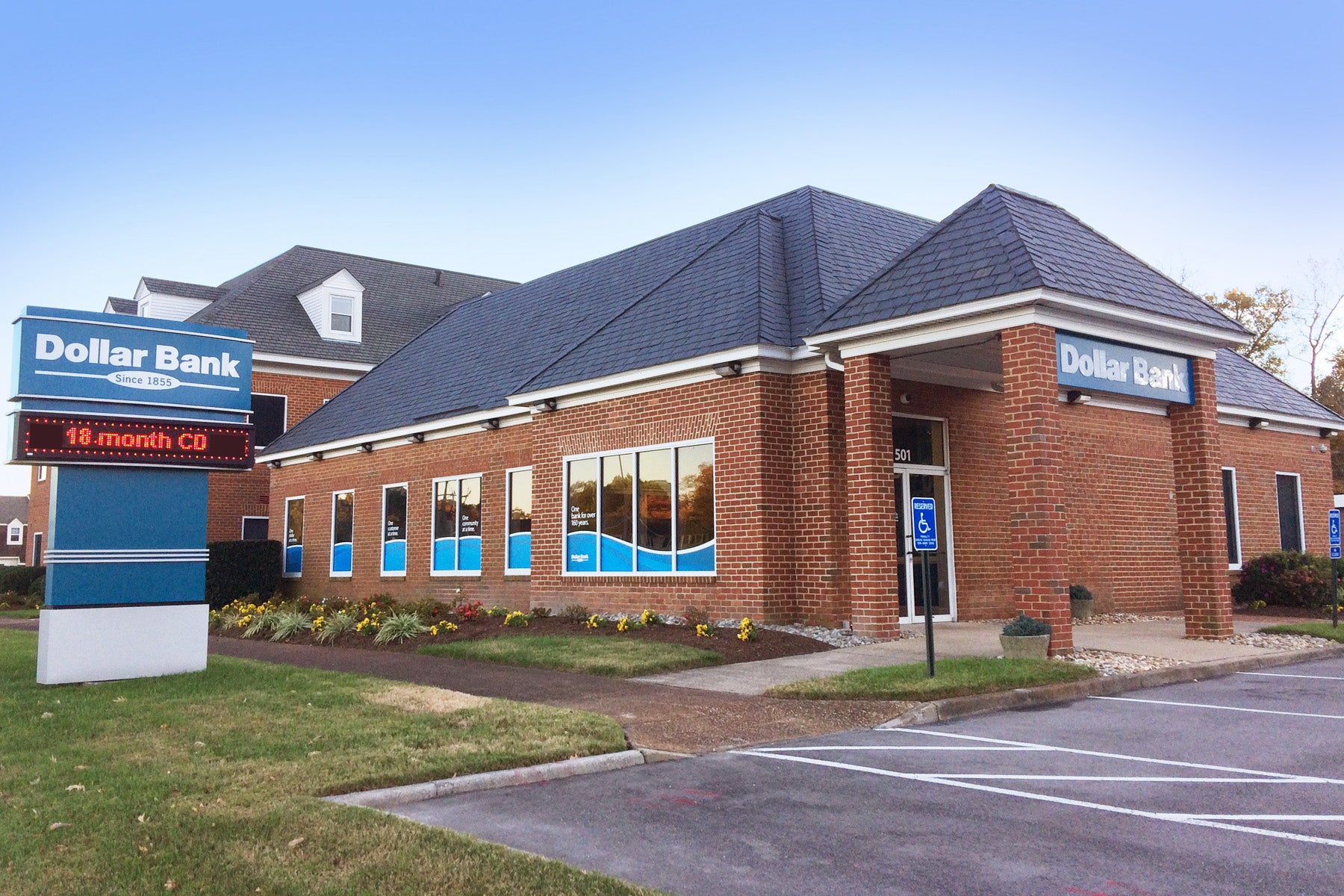 Town Center Office | Virginia Beach, VA | Dollar Bank