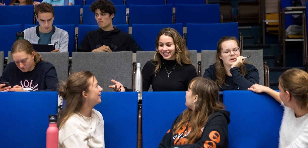 Education Showcase: make your lesson interactive with 1 short group ...